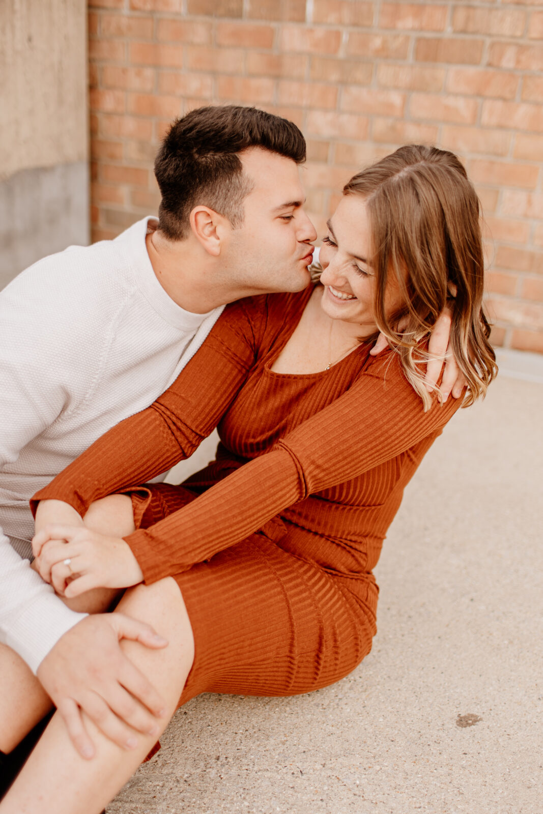 Downtown Birmingham Engagement Session | brethomasphotography.com